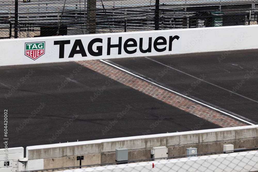 The Yard of Bricks and Start Finish line at Indianapolis Motor Speedway ...
