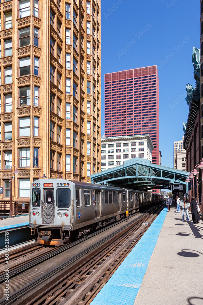Chicago "L" Elevated Metro rapid rail transit train public transport at ...