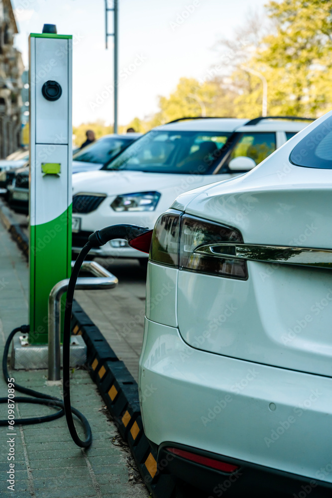 Charging station for electric cars. Types and connectors of ports for ...