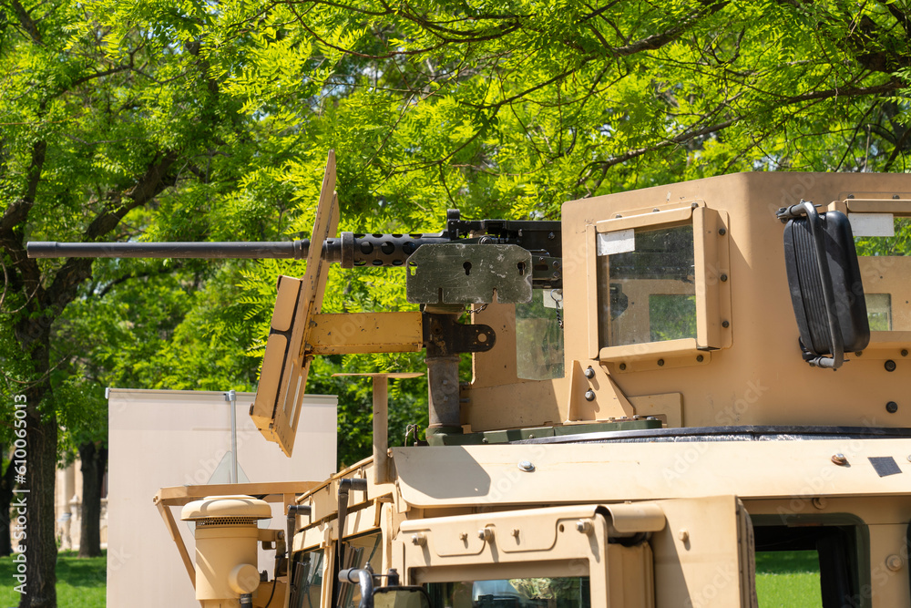 Foto de Stock Browning heavy machine gun turret on an armored HMMWV ...