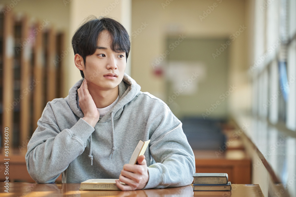 Asian Korean University Library Young male college student model ...