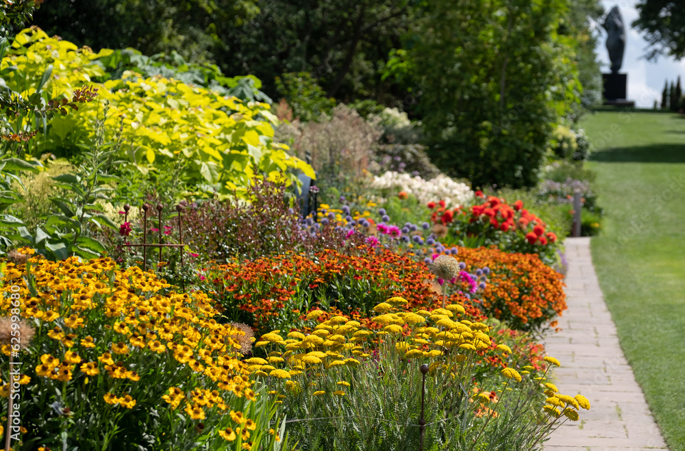 Stunning, colourful mixed flower borders at Wisley Garden, Surrey UK ...