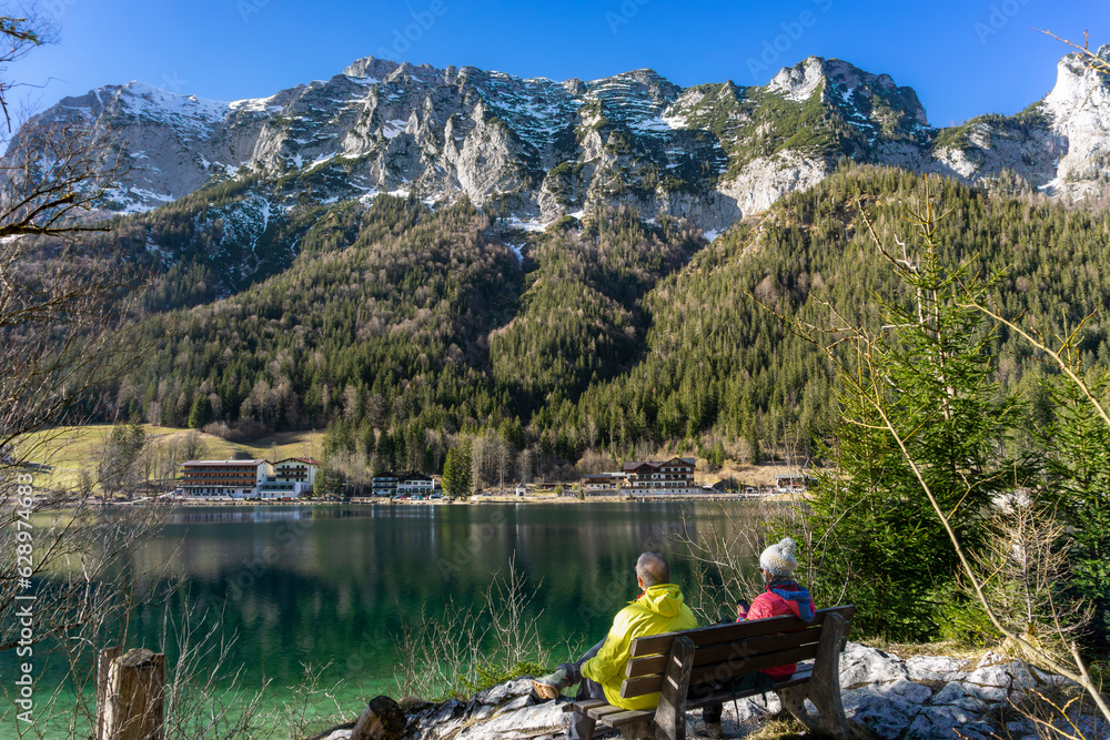 Stock-Foto „Urlaub in Bayern: der magische Hintersee bei Ramsau ...