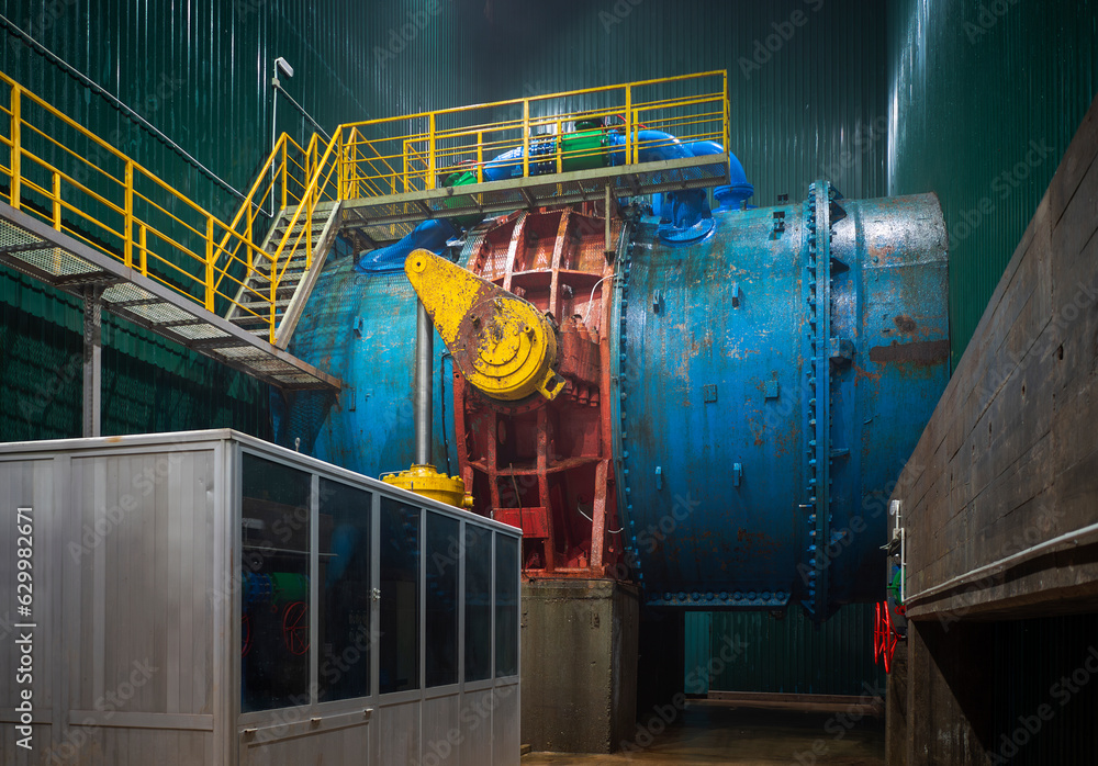 Huge pipe, deep water intake or diversion tunnel, with regulation ...