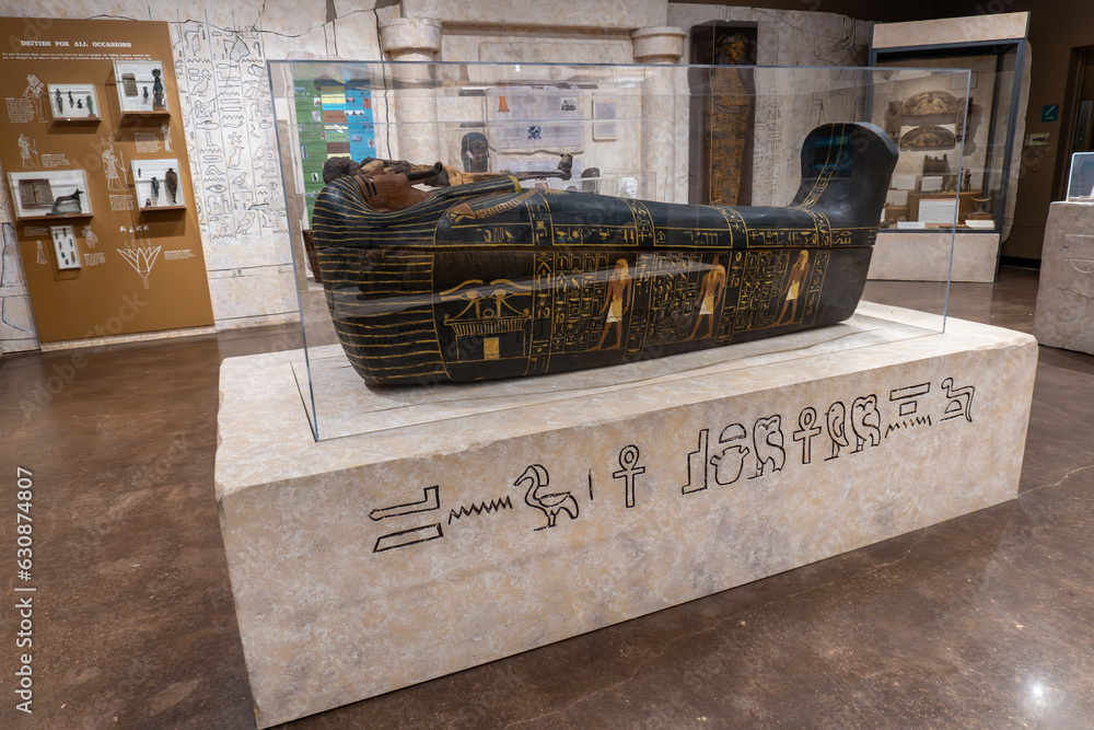 Davenport, Iowa: The Putnam Museum and Science Center, Unearthing ...