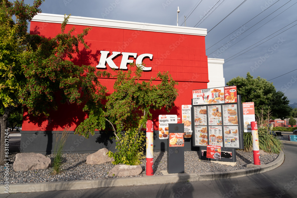 World's First KFC (Kentucky Fried Chicken) restaurant drive through ...