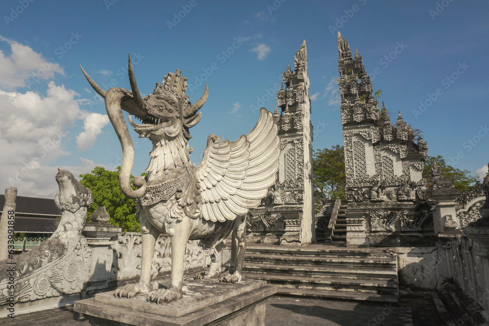 Lembuswana statue, mythological animal who has head of lion with crown ...