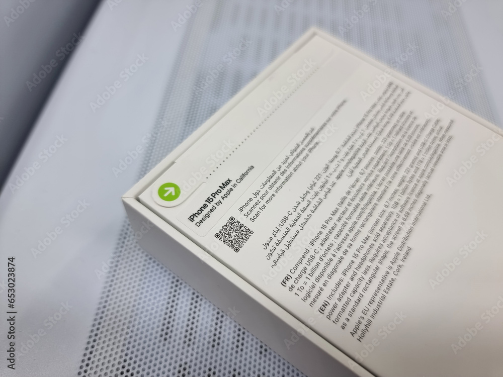 Apple iPhone 15 new retail box, environmental friendly packaging ...