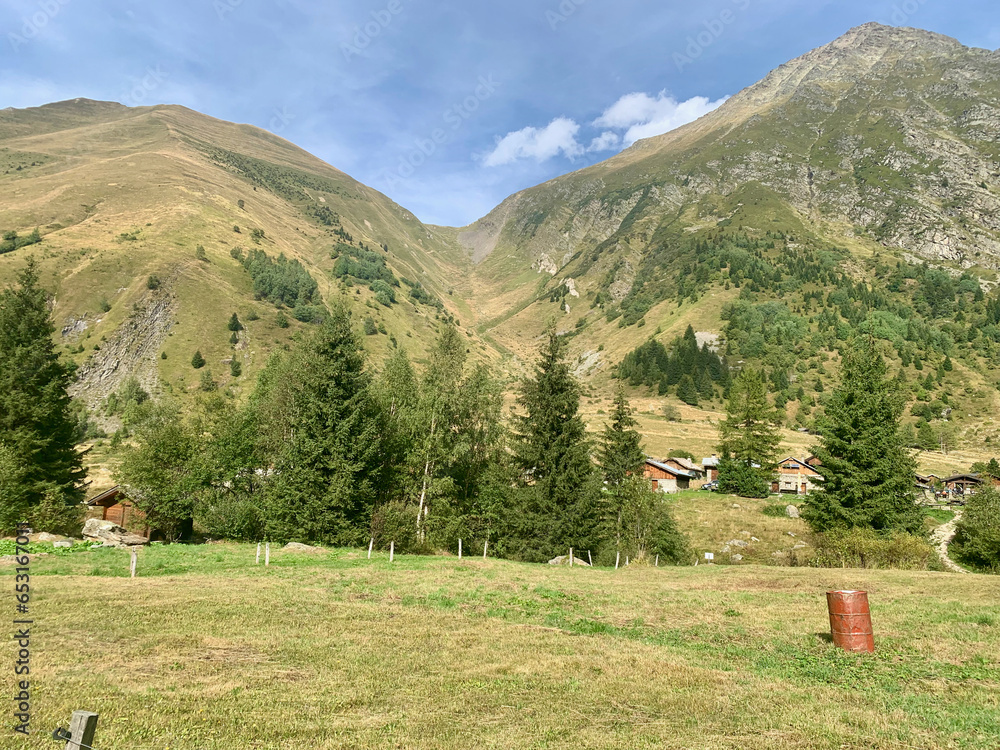 Vallée du refuge de Miage sur le sentier du TMB Stock Photo | Adobe Stock
