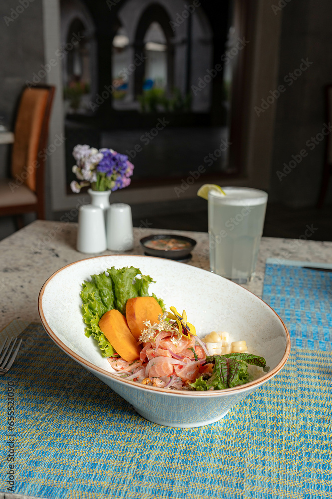 Photo Stock Comida típica del Perú ceviche peruano. | Adobe Stock