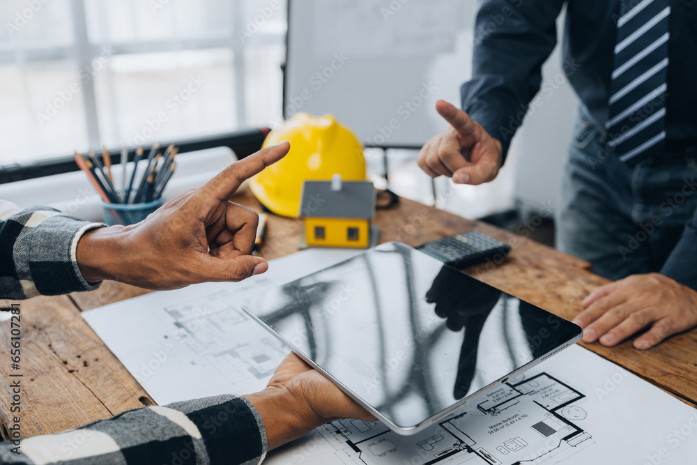 Architects and engineers jointly design and build houses, edit plans ...