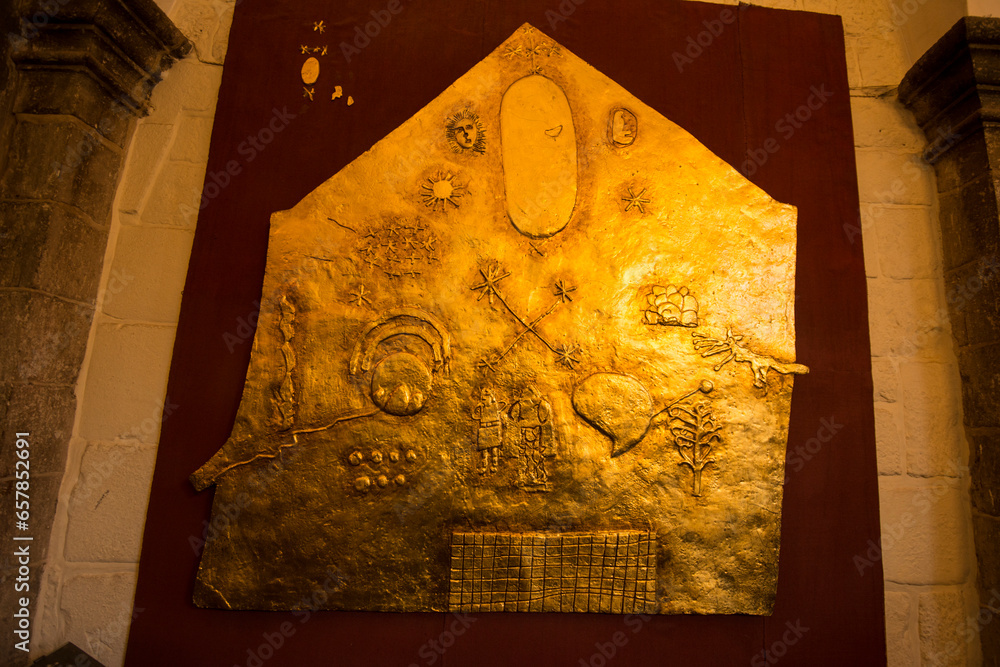 Inca Gold plate with a diagram of the principal elements of the Inca ...