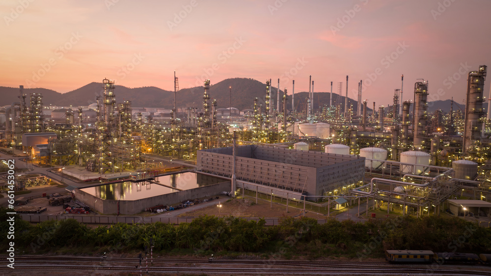 Oil Refinery pant. Gas Petrochemical Chemical Equipment Prodiction ...