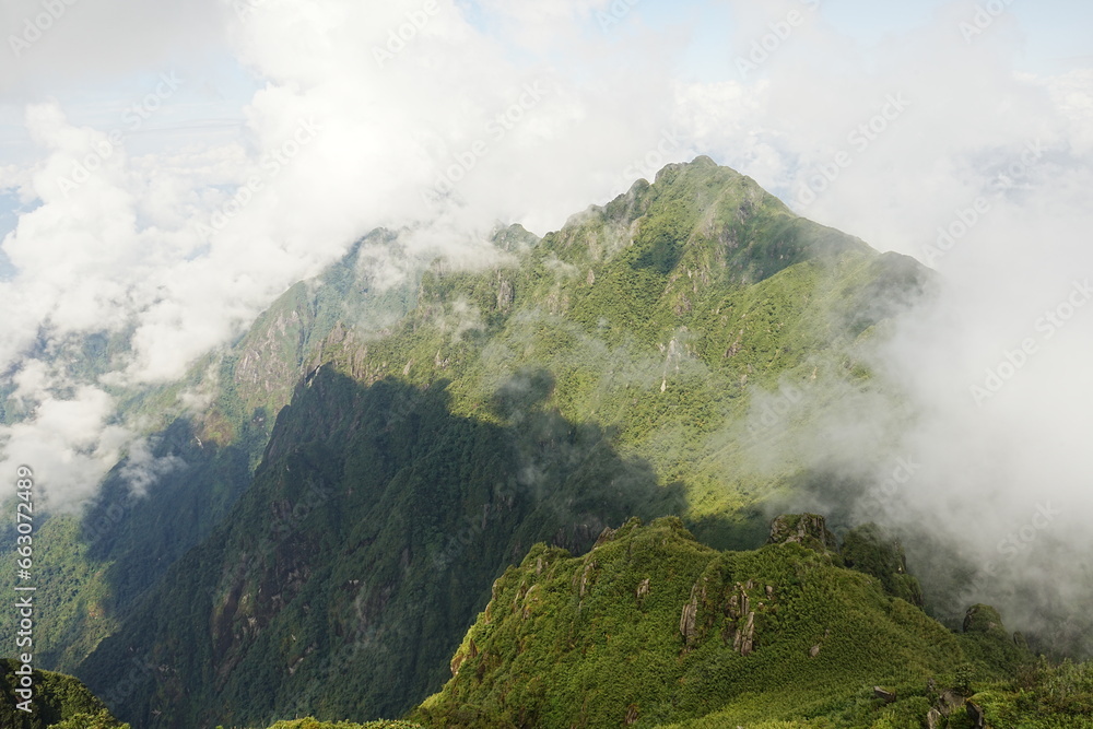Fansipan Mountain called Roof of Indochina and Sea of Clouds in Sapa ...