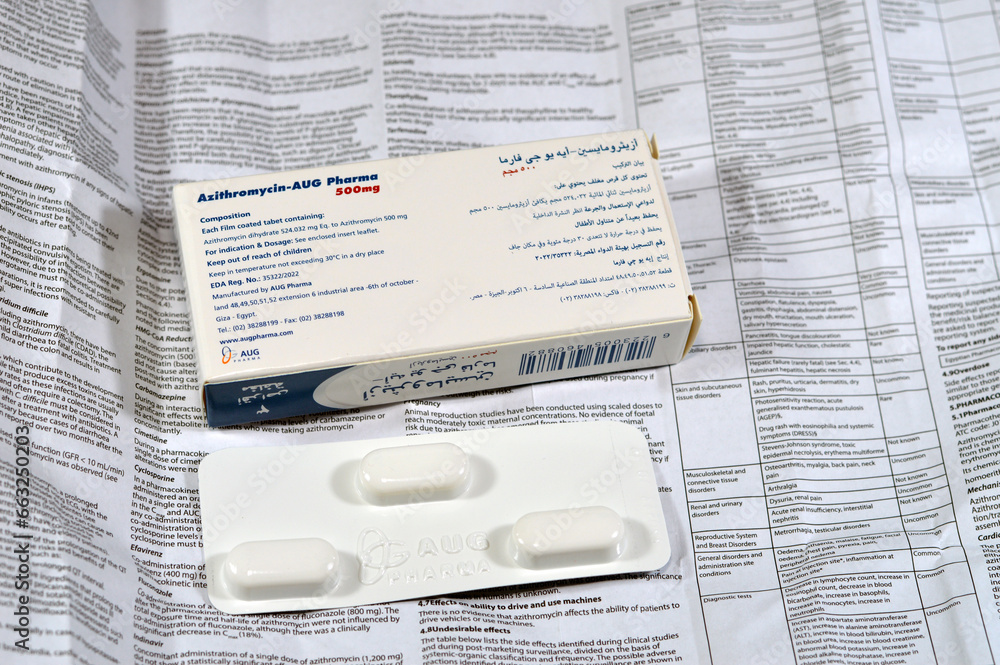 Photo Stock Cairo, Egypt, October 15 2023: Azithromycin 500mg tablets ...