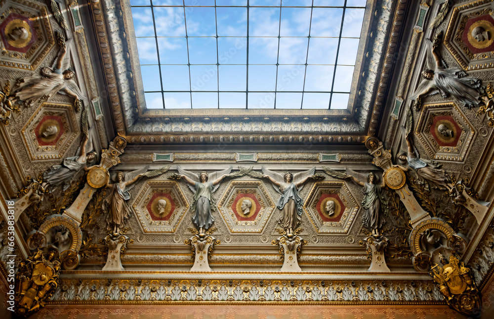 Foto de Stock Louvre Museum, Paris, France. Ceiling of the room of the ...