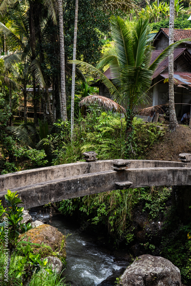 Gunung Kawi Royal Tombs. A beautiful complex with carved stone temples ...