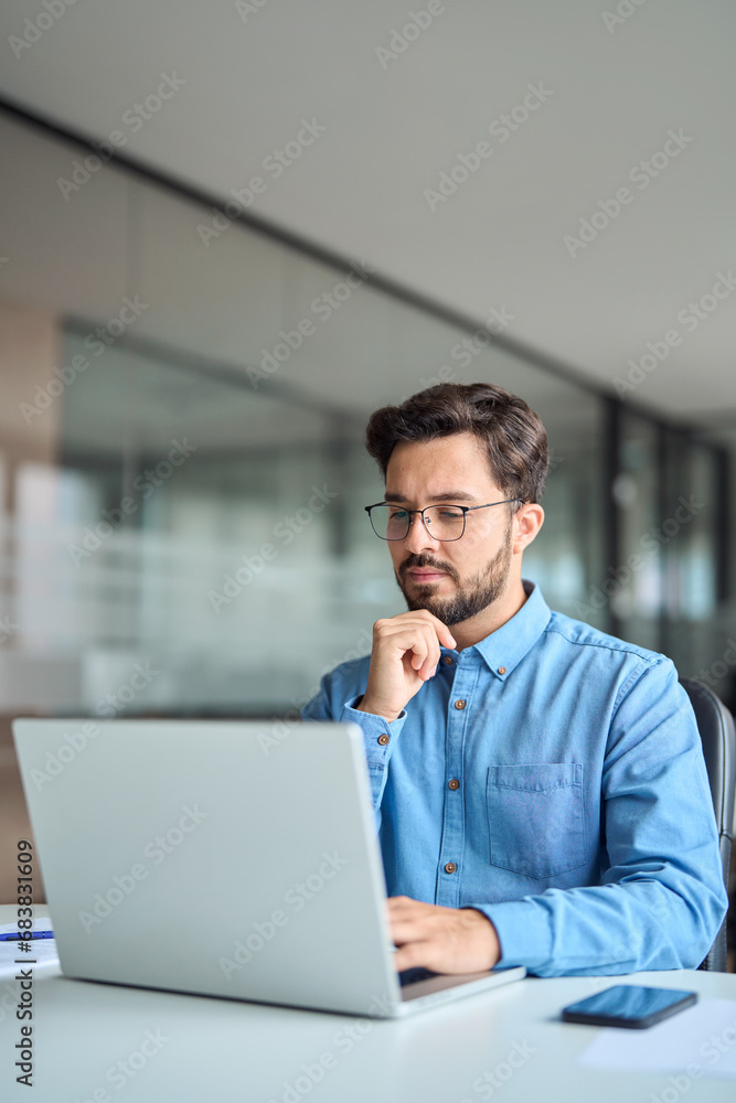 Foto de Stock Busy professional business man company employee, young ...