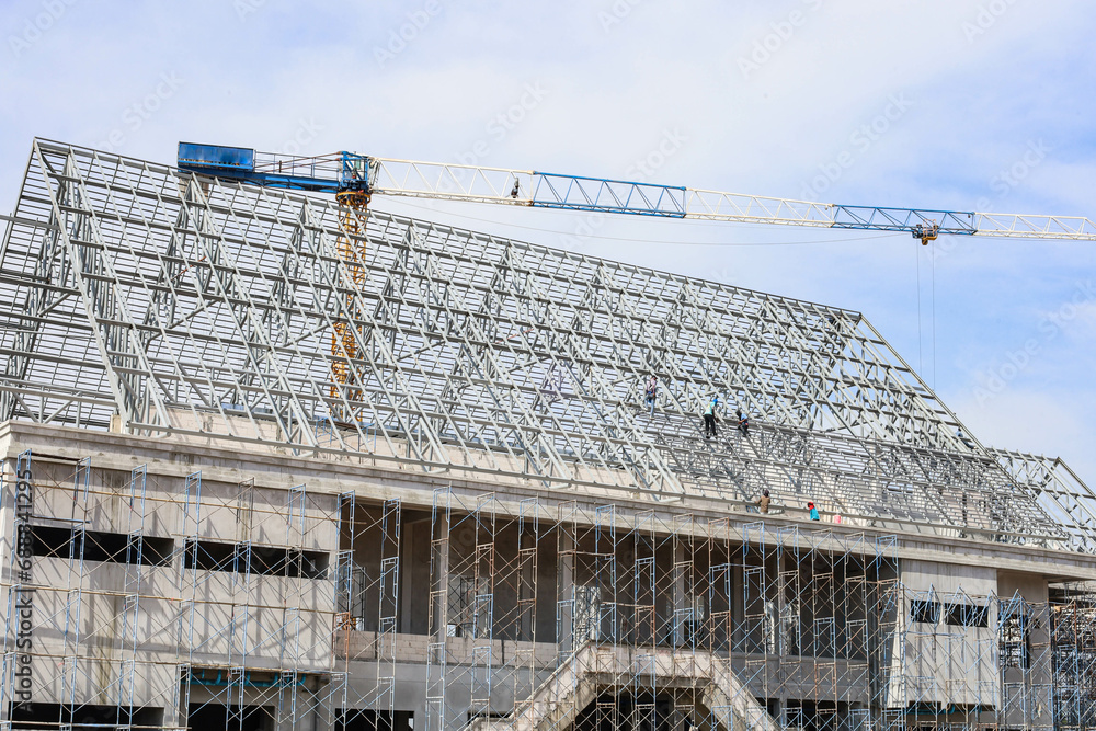 Steel roof structure for building construction. Detailed metal ...