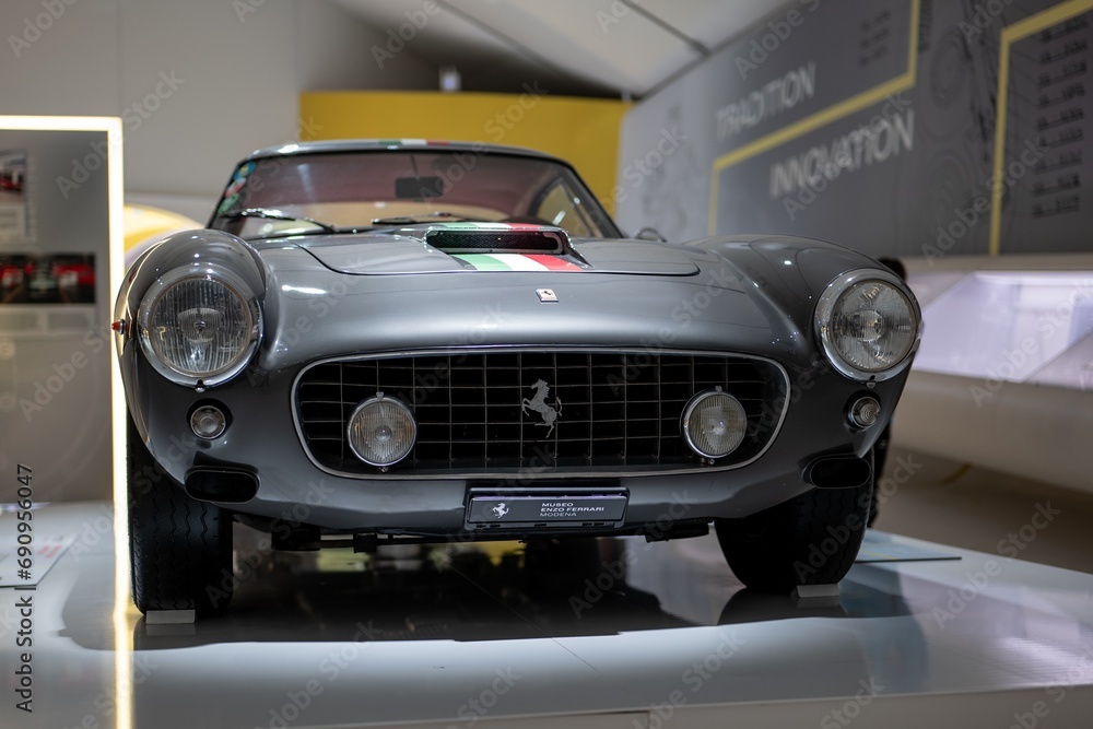 Silver Ferrari 250 GT Berlinetta SWB vintage retro vehicle in Enzo ...