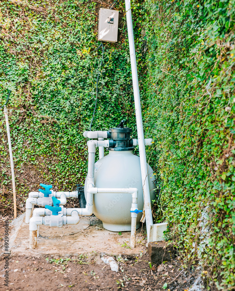 Pool purification and maintenance system. Home pool filter and ...