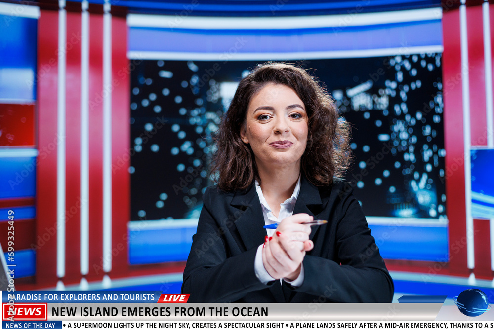 Rare natural phenomenon on live talk show presented by media reporter ...