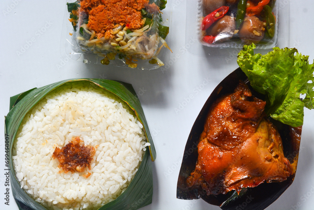 Photos of traditional buffet food from Indonesia, namely sweet chicken ...