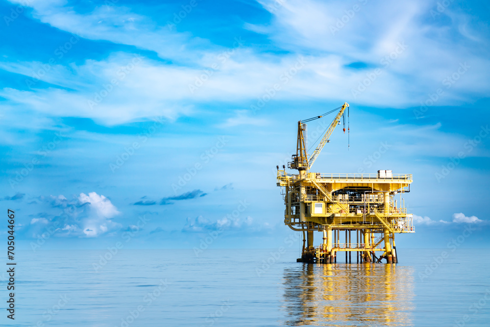 Offshore oil and gas wellhead remote platform which produced raw ...