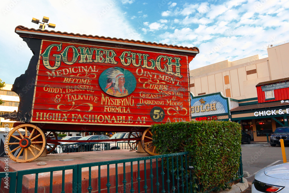 Los Angeles, California: Gower Gulch, vintage western medicine show ...