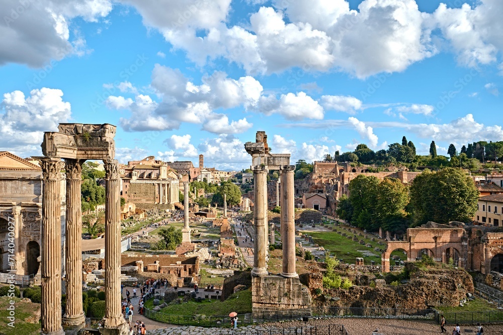Roman Forum (Foro Romano), Temple of Saturn and Arch of Septimius ...