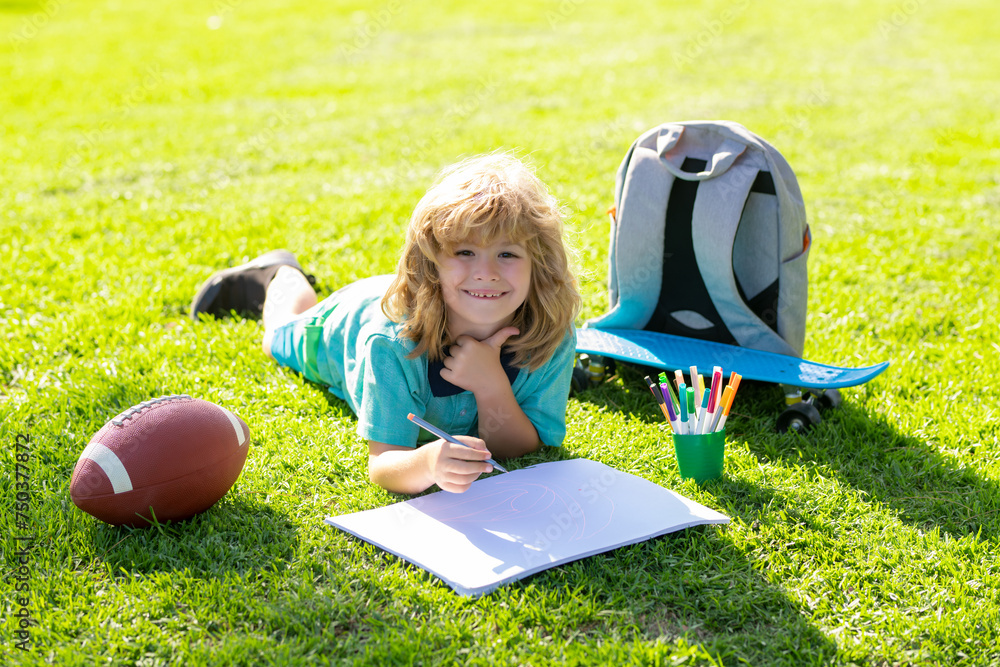 Kid painter draw on playground. Child drawing picture with crayon in ...