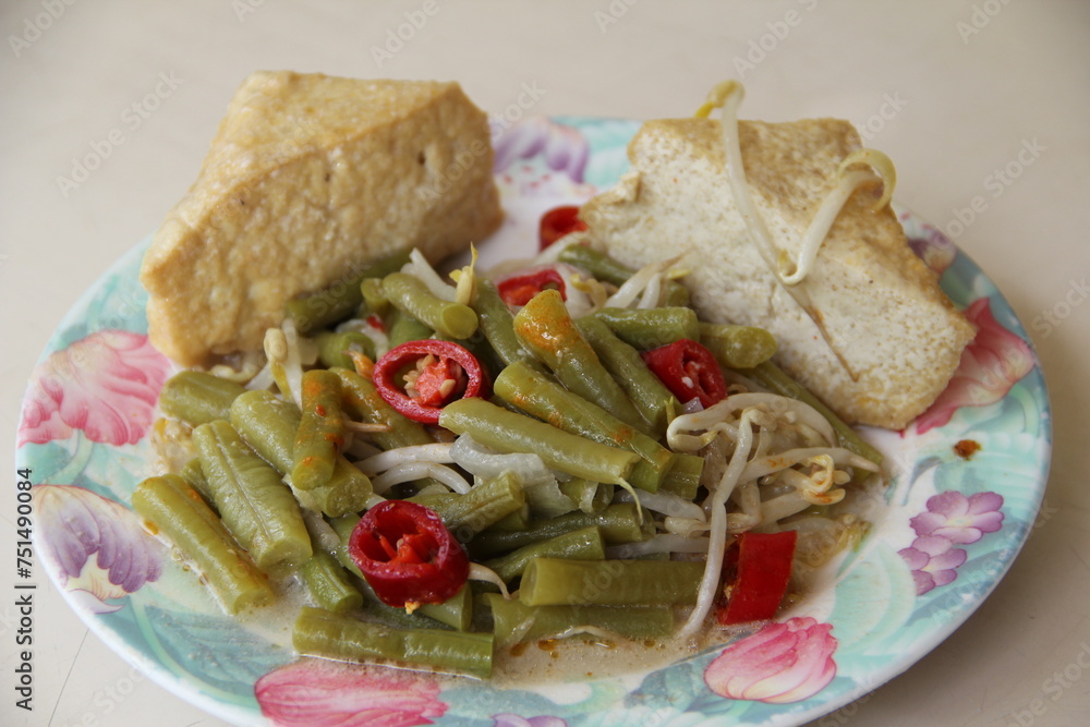 popular yummy indonesia spicy malay halal food menu curry chicken ...