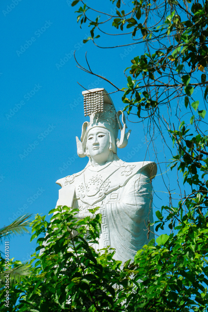 The statue of Tian Shang Sheng Mu stands in Nan Shi Zu temple ...