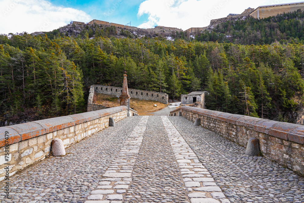 Pont d'Asfeld ("Asfeld Bridge") spanning the Durance Gorges to reach ...