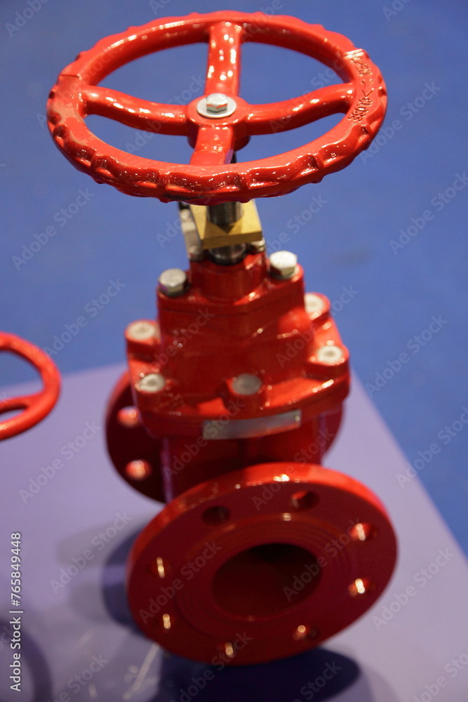 Stock-Foto „Big red Fire fighting valve faucet with flanges for ...