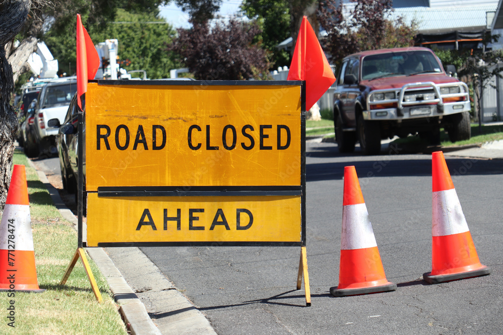 Fotografia do Stock sign road closure detour and traffic cones | Adobe ...