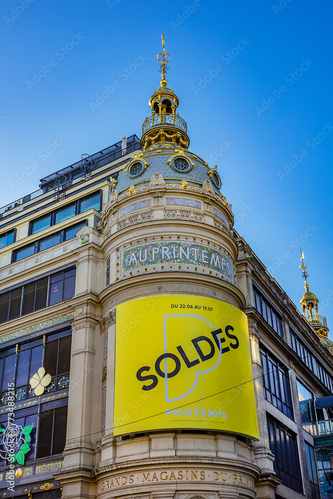 Paris Printemps Haussmann (founded in 1865) - largest beauty Department ...