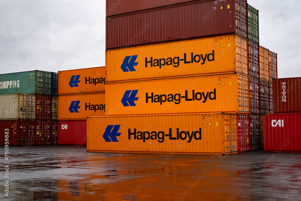 German Hapag-lloyd Shipping containers largest shipping and logistics ...