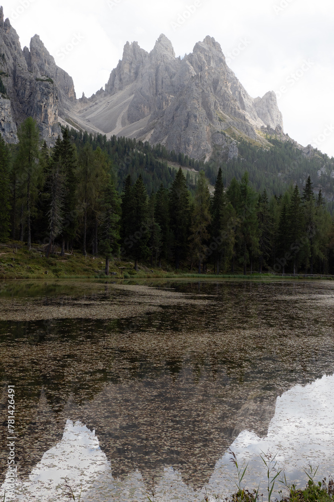 Peaks of the Dolomites In Italy - Beautiful mountains in the Dolomiti ...
