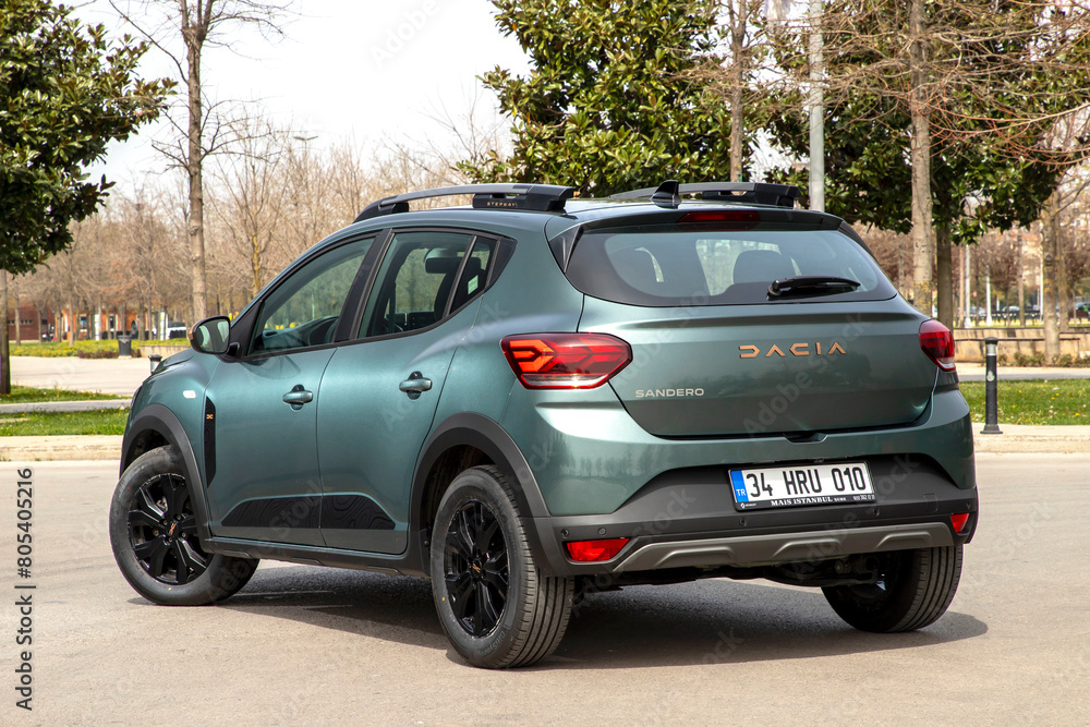Dacia Sandero Stepway Extreme is a compact car that combines ...