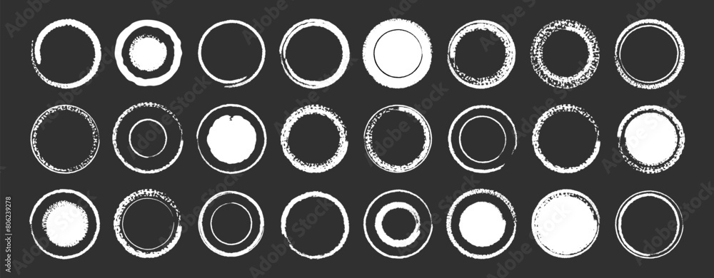 Set of white hand drawn grunge doodle charcoal, pencil, chalk circle ...