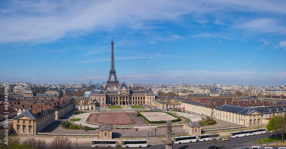 France, Ile-de-France, Paris,Ecole militaire complex with Eiffel Tower ...