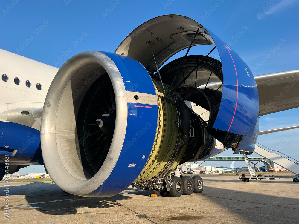 British Airways Boeing 777 General Electric GE90 Aircraft Jet Engine ...