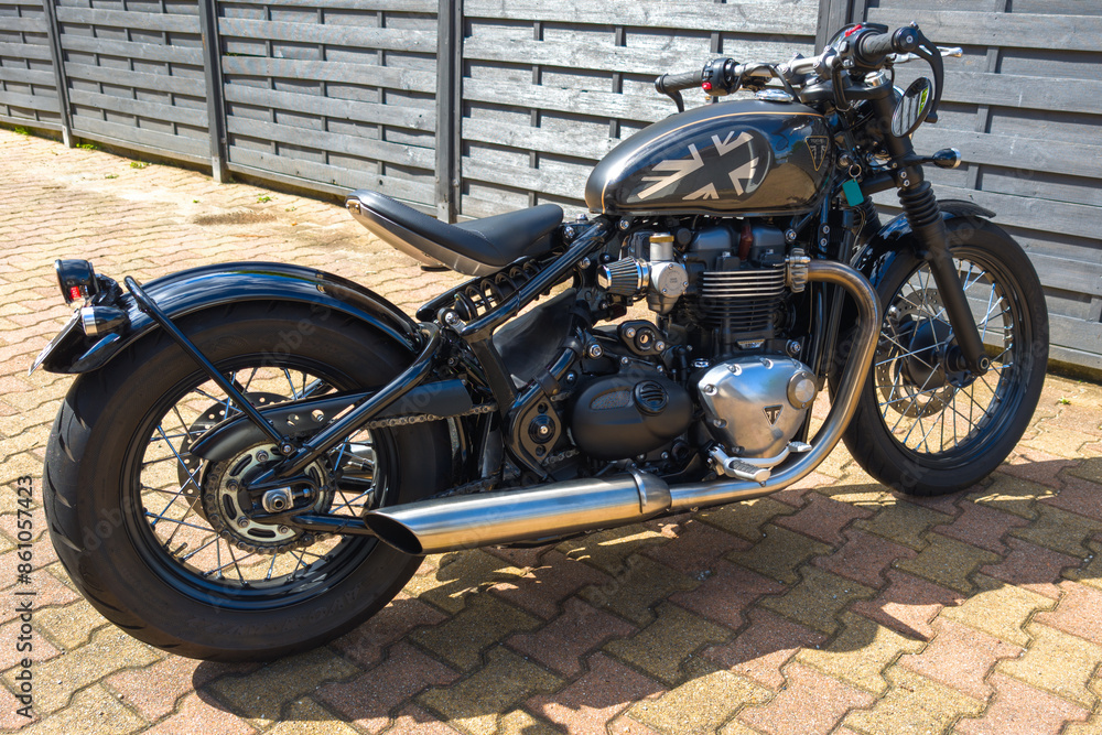 Triumph Bonneville Bobber tfc motorcycle 1200 neoretro edition hot rod ...