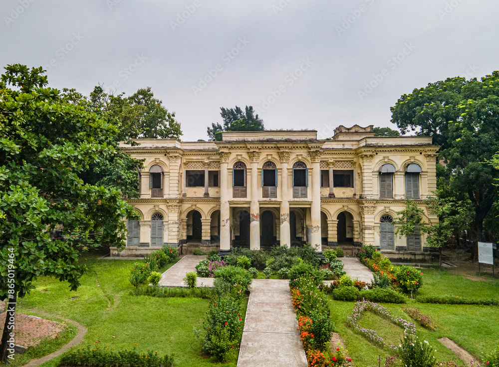 Pabna Tarash Bhaban or Taras Rajbari - 400 years old Archeological site ...