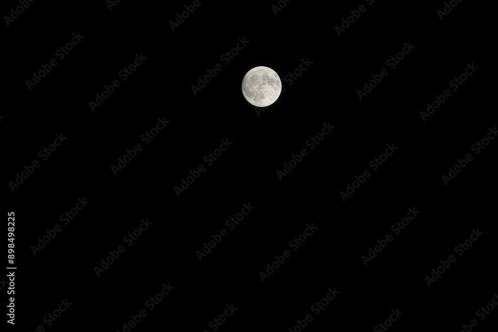 Full moon photographed using a 200mm telephoto lens taken from Kobe ...
