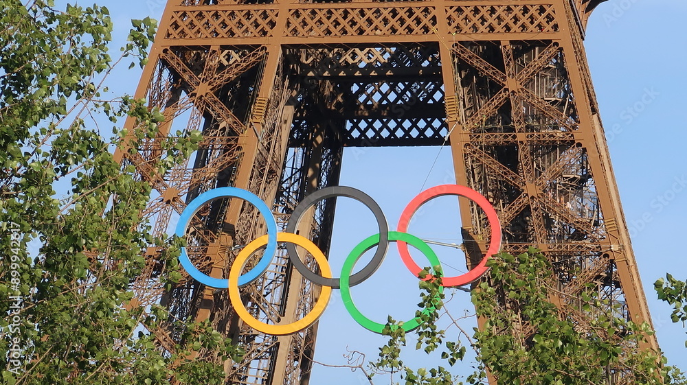 Les anneaux olympiques multicolores, célèbre logo symbole des Jeux ...
