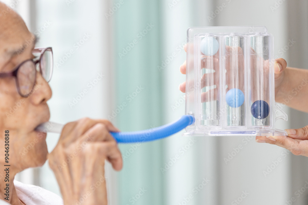 Photo Stock Tri ball incentive spirometer for breathing exercises,three ...