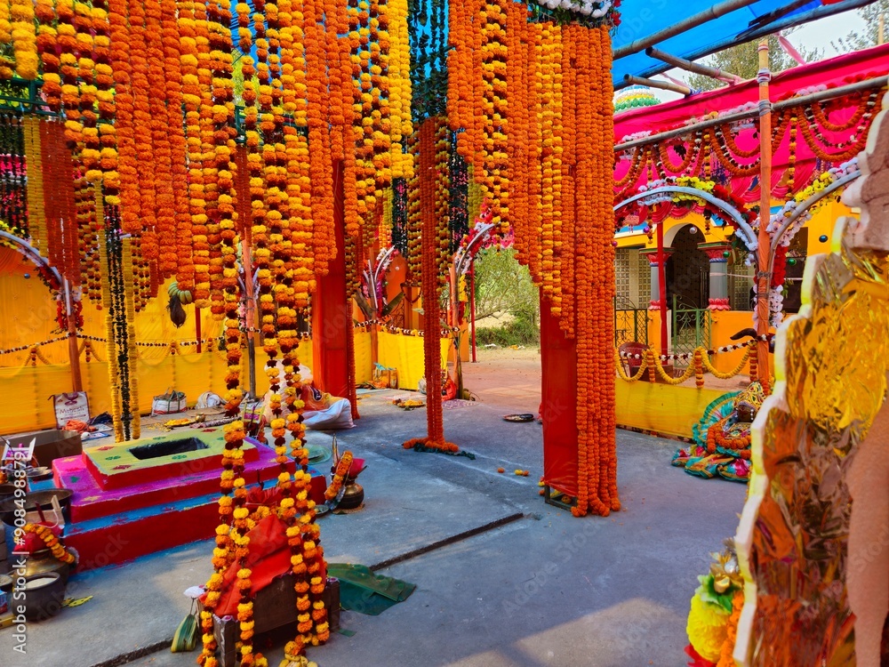 Havan kund puja near Hindu Temple. Square shaped Yajna Kunda ( Homa ...