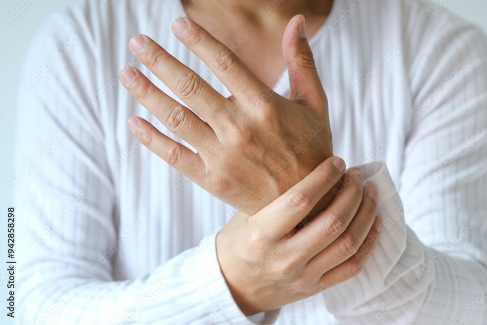 Hands of computer users have pain and injury to the fingers. From ...